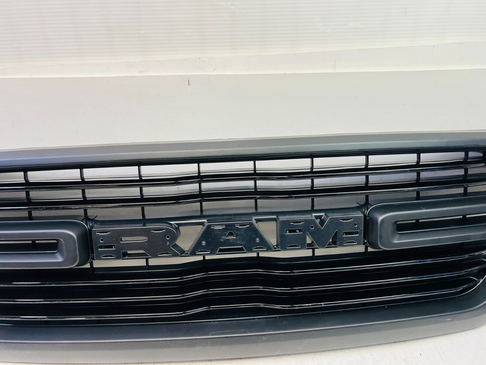 2019 2020 2021 DODGE RAM 1500 GRILLE GRILL ORIGINAL FACTORY GENUINE OEM ...