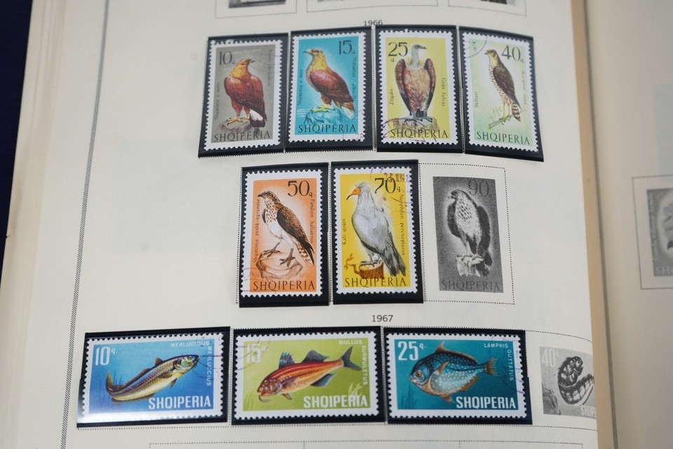 WORLDWIDE 1960s MOSTLY MINT COLLECTION OF 2,000+ STAMPS STORED IN SCOTT ...