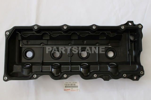 11210-30110 Genuine Toyota FORTUNER HILUX Cover Cylinder Head ...