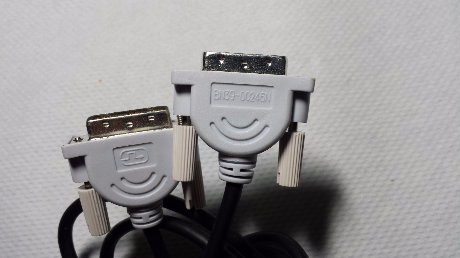 Samsung DVI-D Single Link Male-Male Cable 4.5 feet M-M Black. PN: BN39 ...