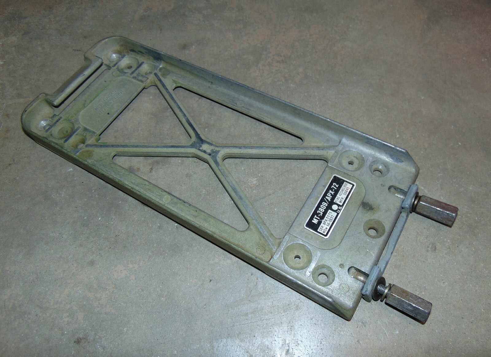 Military Aircraft IFF Transponder Radio Mounting Tray, Avionics PN MT ...