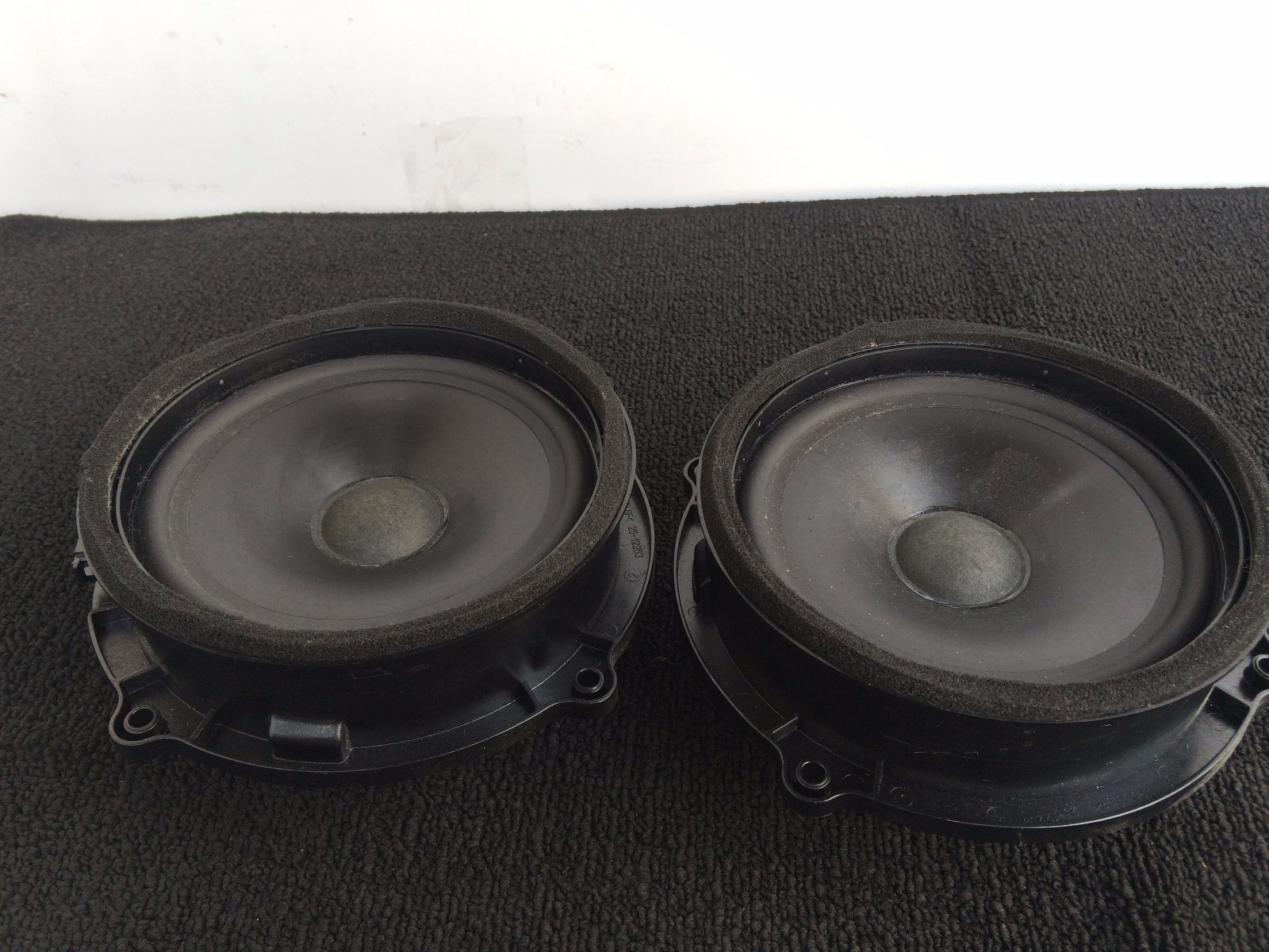 LAND ROVER LR3 LR4 (05-09) REAR DOOR SPEAKER SPEAKERS LEFT RIGHT HARMON ...