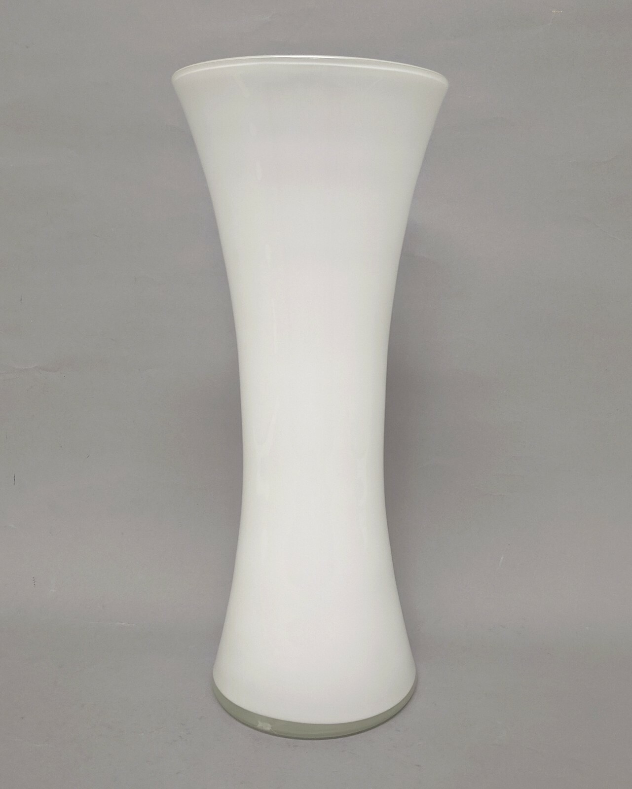 Vase Glass White Concave, Center Piece for Weddings & Parties 6"Dia x ...
