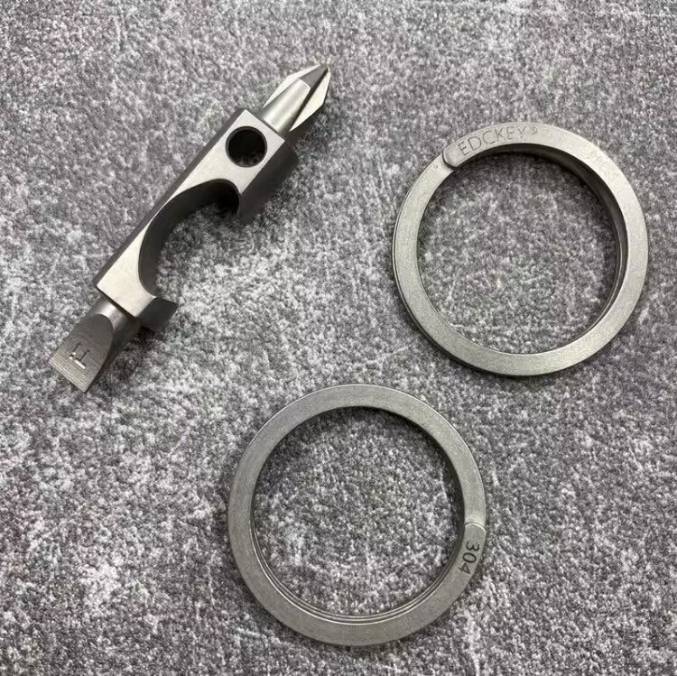 EDC Portable Titanium Multi Tools Bottle Opener Bolt Driver Screwdriver ...