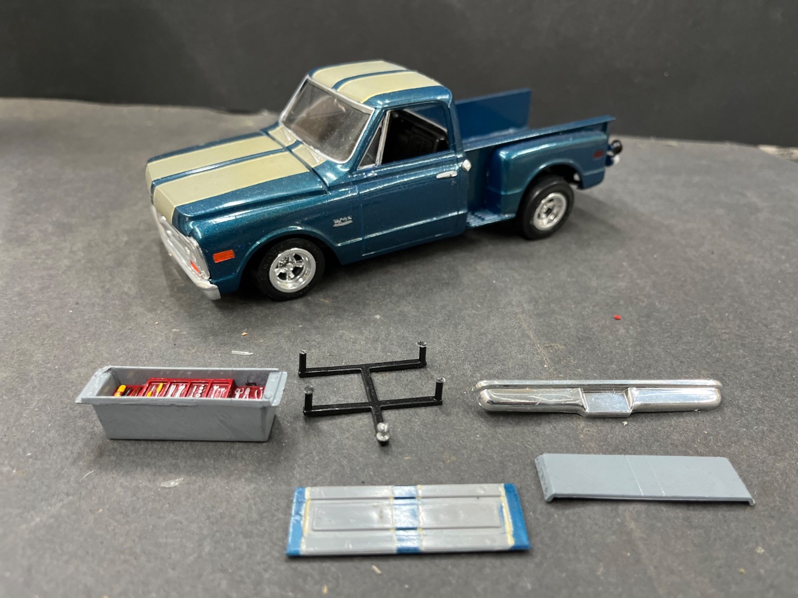 C13 AMT 1972 GMC Stepside pickup truck vintage built car model 1/25 McM ...