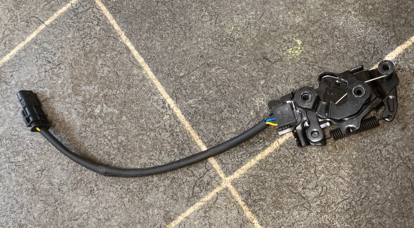 VOLVO XC40 B3 B4 2020-2024 FRONT LEFT SIDE BONNET HOOD CATCH LOCK LATCH ...