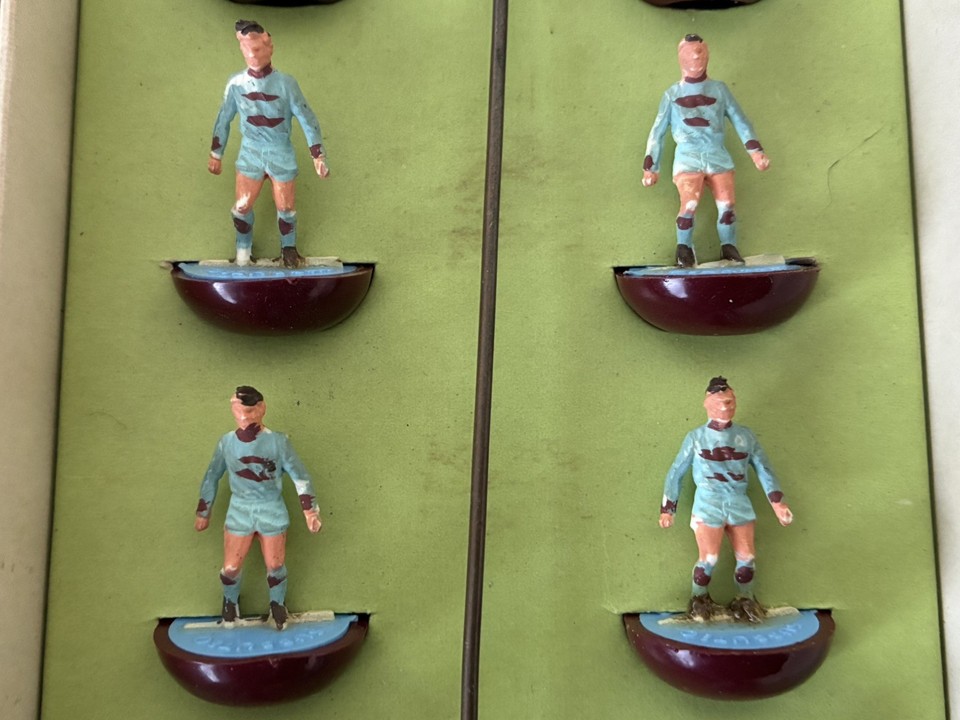 Subbuteo Heavyweight (HW) Team – West Ham 2nd/Away Kit - Reference 79 ...