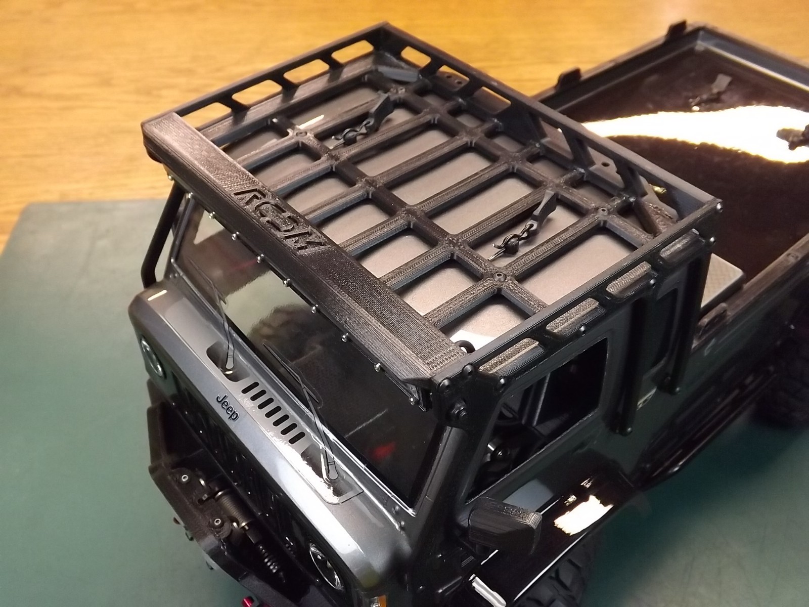 RCDM Front Roof Rack For The Axial Jeep "Mighty" FC Crawler Body ...