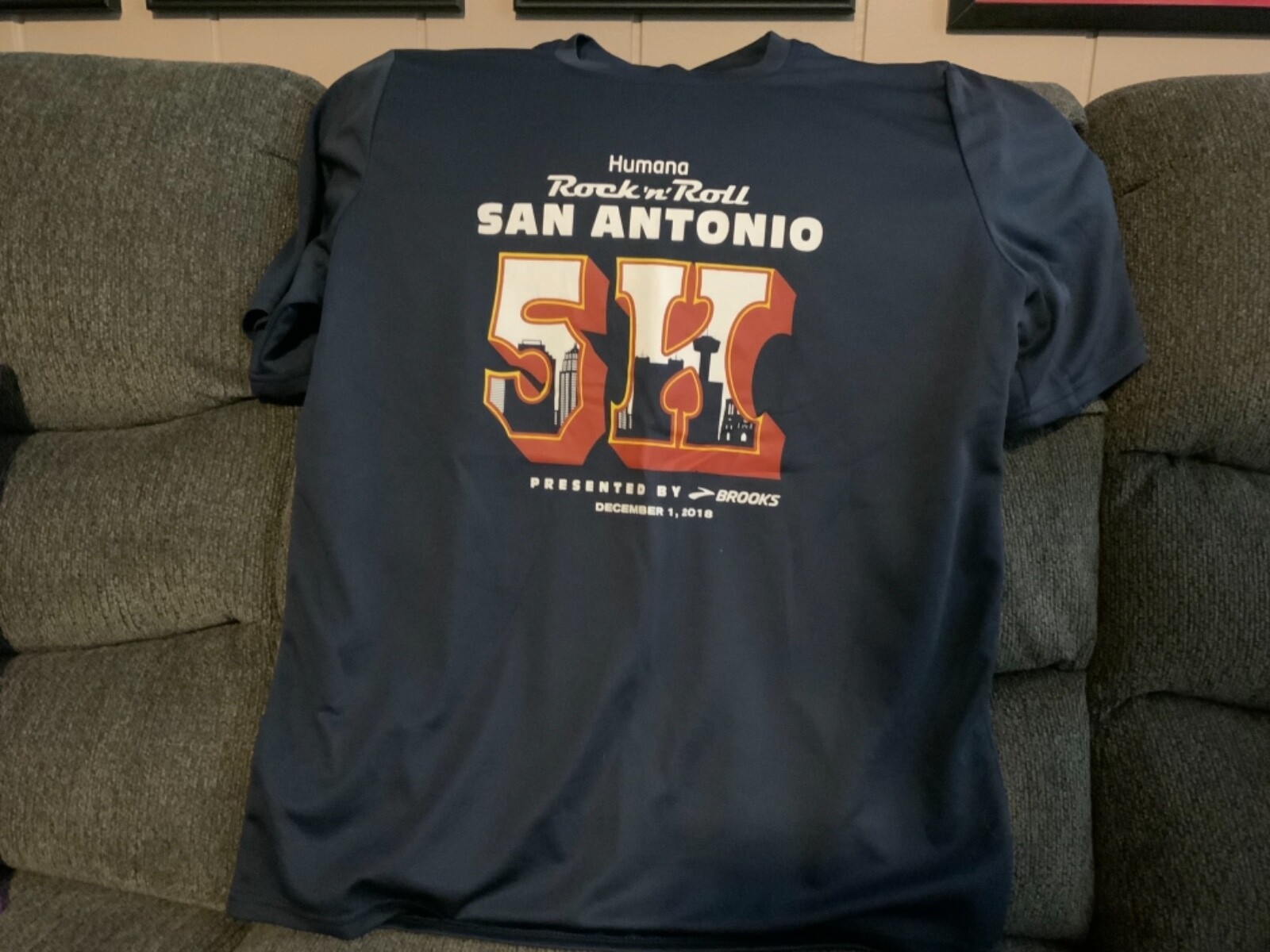 HUMANA ROCK N ROLL MARATHON SERIES SHIRT NAVY BLUE 20… - Gem