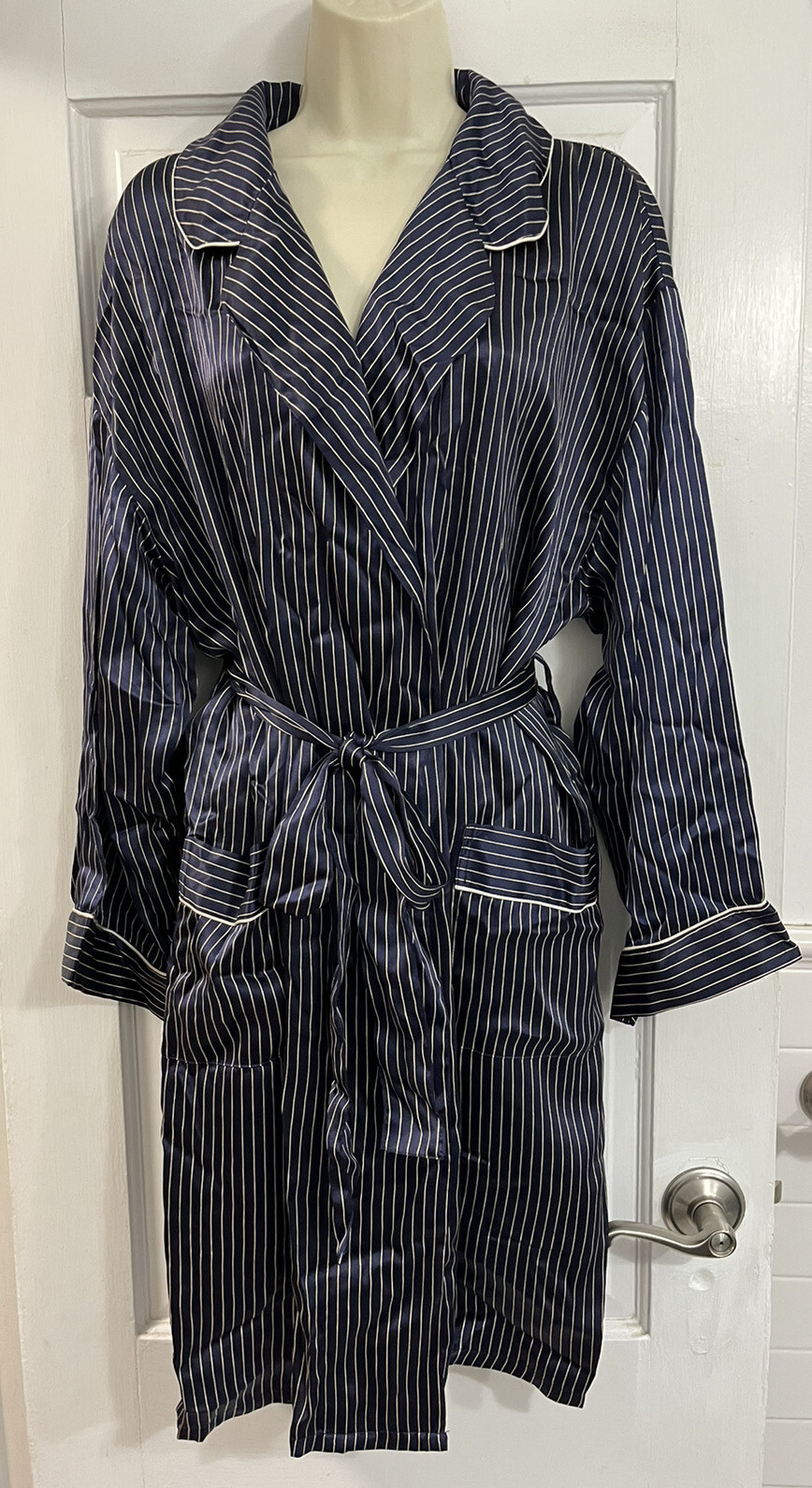 Vtg HALSTON Silk Robe Kimono Navy Blue and white Pin… - Gem