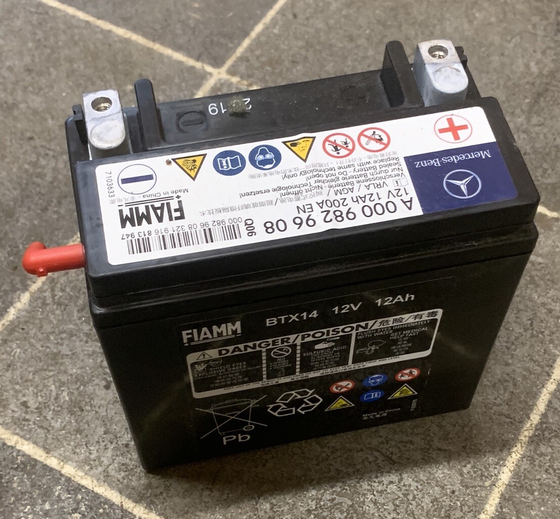 MERCEDES BENZ CLA GLA W117 2013-2018 AUXILIARY BATTERY 12V 12AH 200A ...