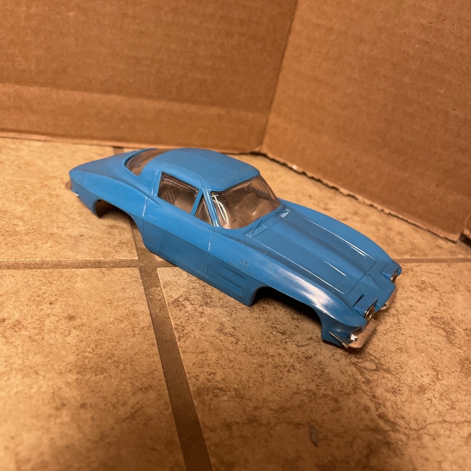VTG 1960s Eldon 2 Corvette Stingray Blue & FORD 1350-1 slot car top ...