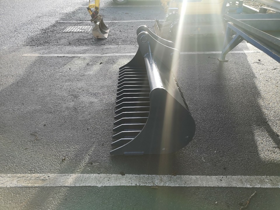 6-8 Ton Excavator Riddle Rake Bucket Lawn Rake | eBay UK