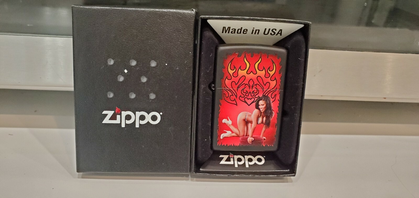 New Zippo Pin-up SEXY GIRL TATTOO BACKGROUND BLACK MATTE Lighter Sealed ...