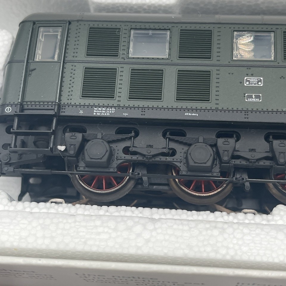 NEW Marklin 34282 German HO Scale Diesel Electric Double Locomotive | eBay