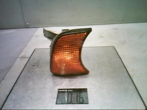 Optique avant secondaire droit (feux)(clignotant) BMW SERIE 5 E34 ...