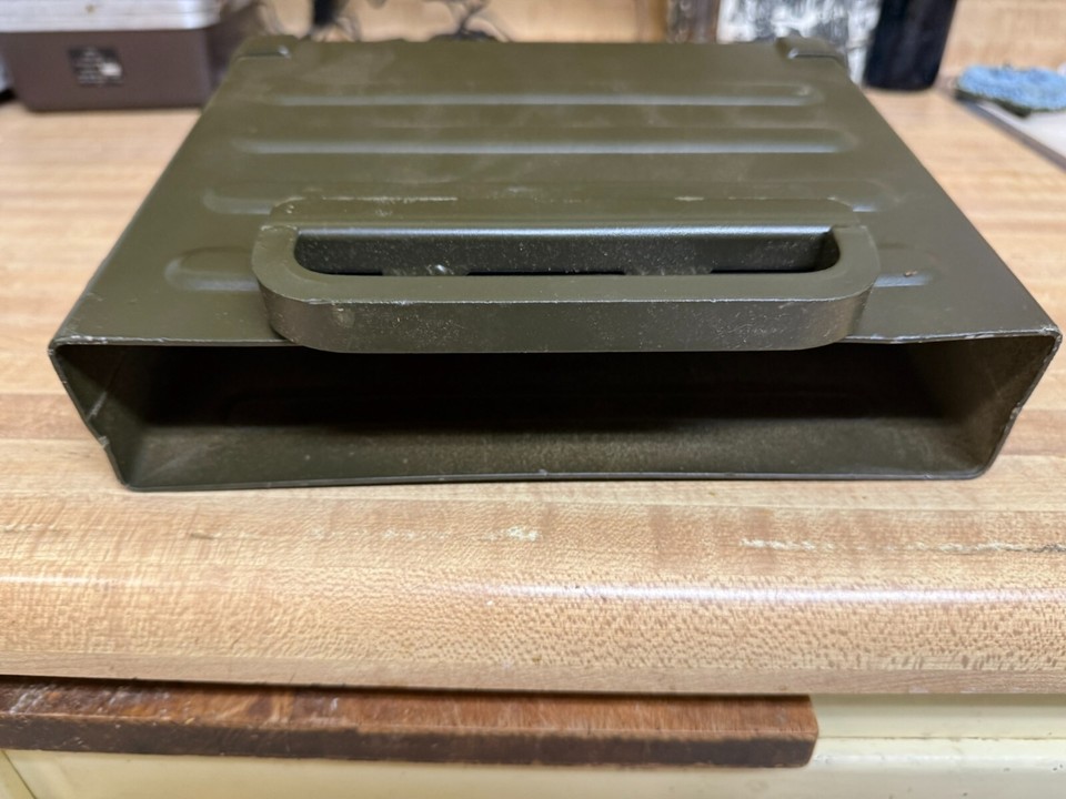 MILITARY RADIO RF AMPLIFIER PRC-25 PRC-77 AM-4477 BATTERY BOX M151A2 ...