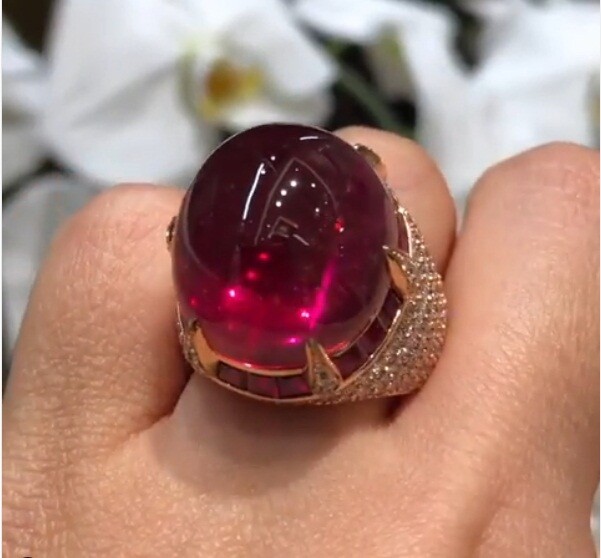 Cabochon Blood Red 20CT Ruby, Pink Square Rubies & Moissanite 10K Gold ...