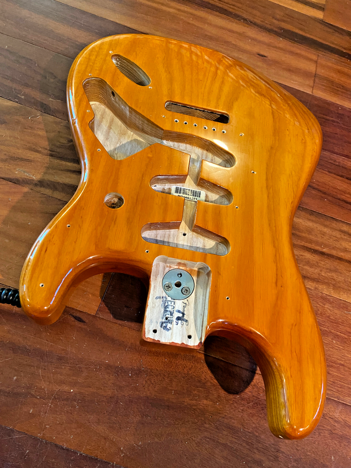 2019 Fender Vintera 70s Amber Strat 3 Bolt Stratocaster Ash Body ...