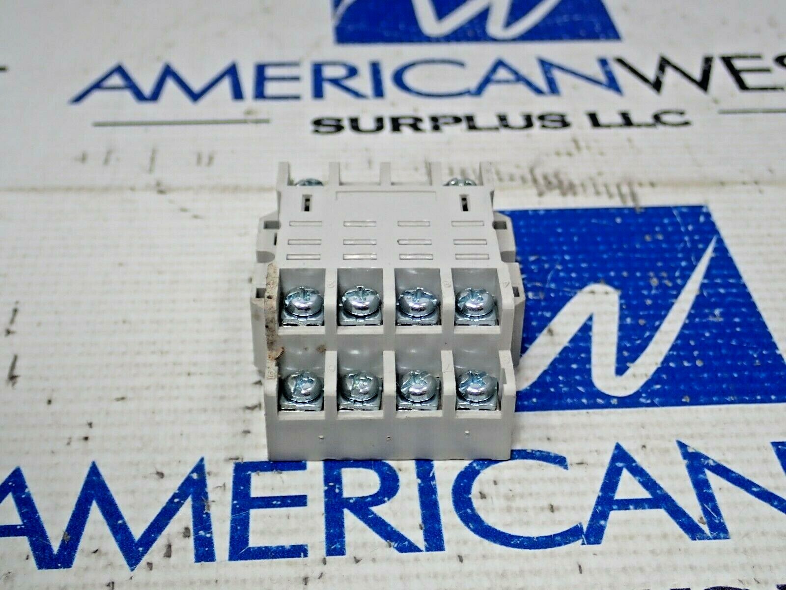 EATON D7PA4 SOCKET RELAY BASE 10A 300V | eBay