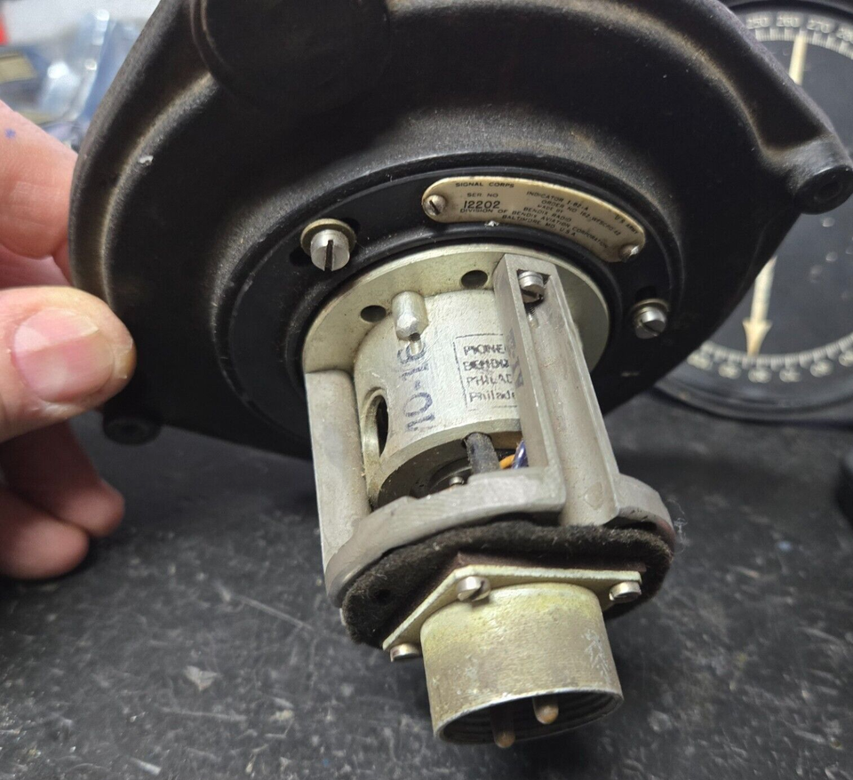 U.S. Army Signal Corps Aircraft Radio Compass Indicator I-82-A - Bendix ...