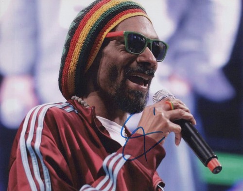 SNOOP DOGG Hand Signed 8x10 RAPPER ICON PHOTO Authentic In Person ...