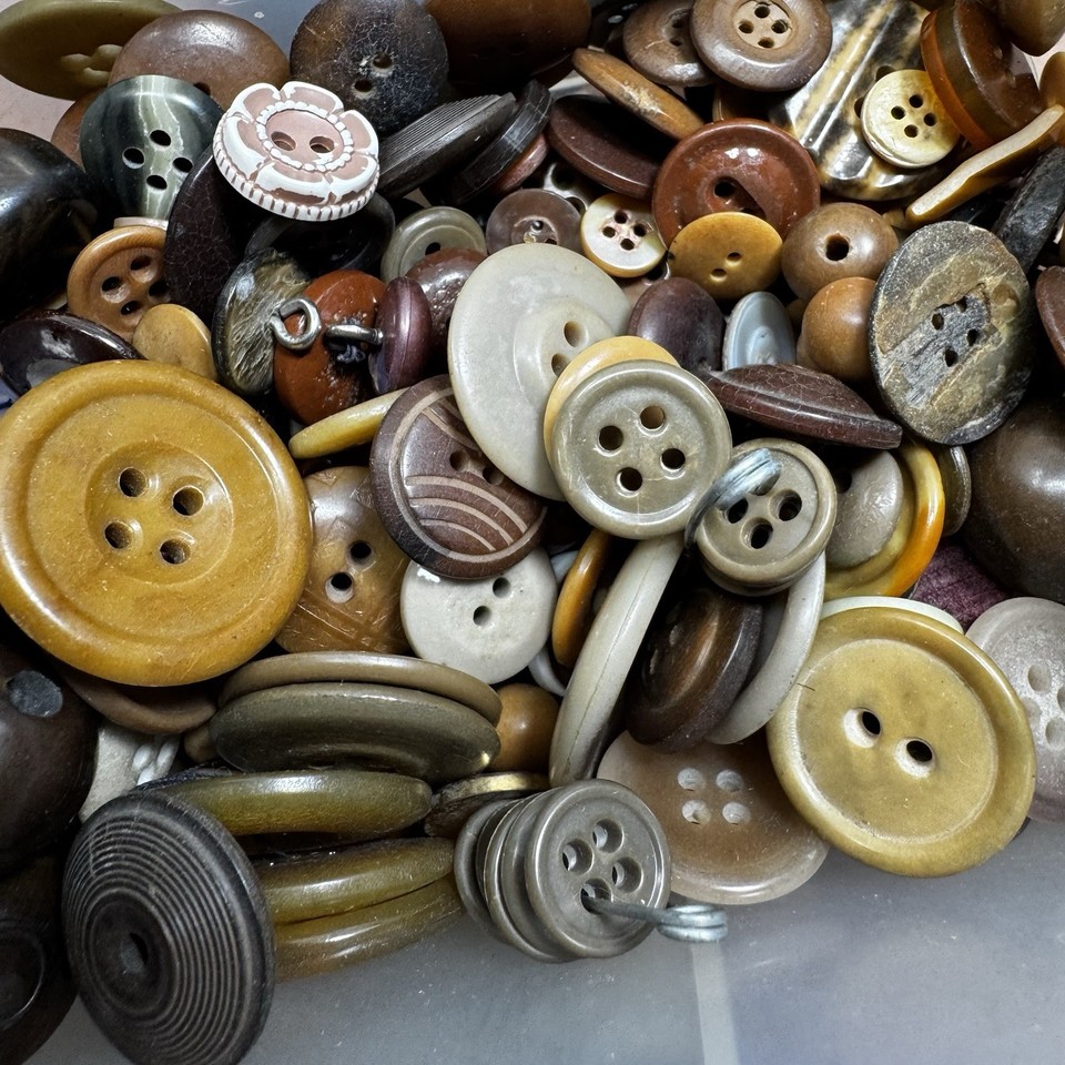 VTG Button Lot Bundle Toggles Military Stud Shell Large Silver Gold ...