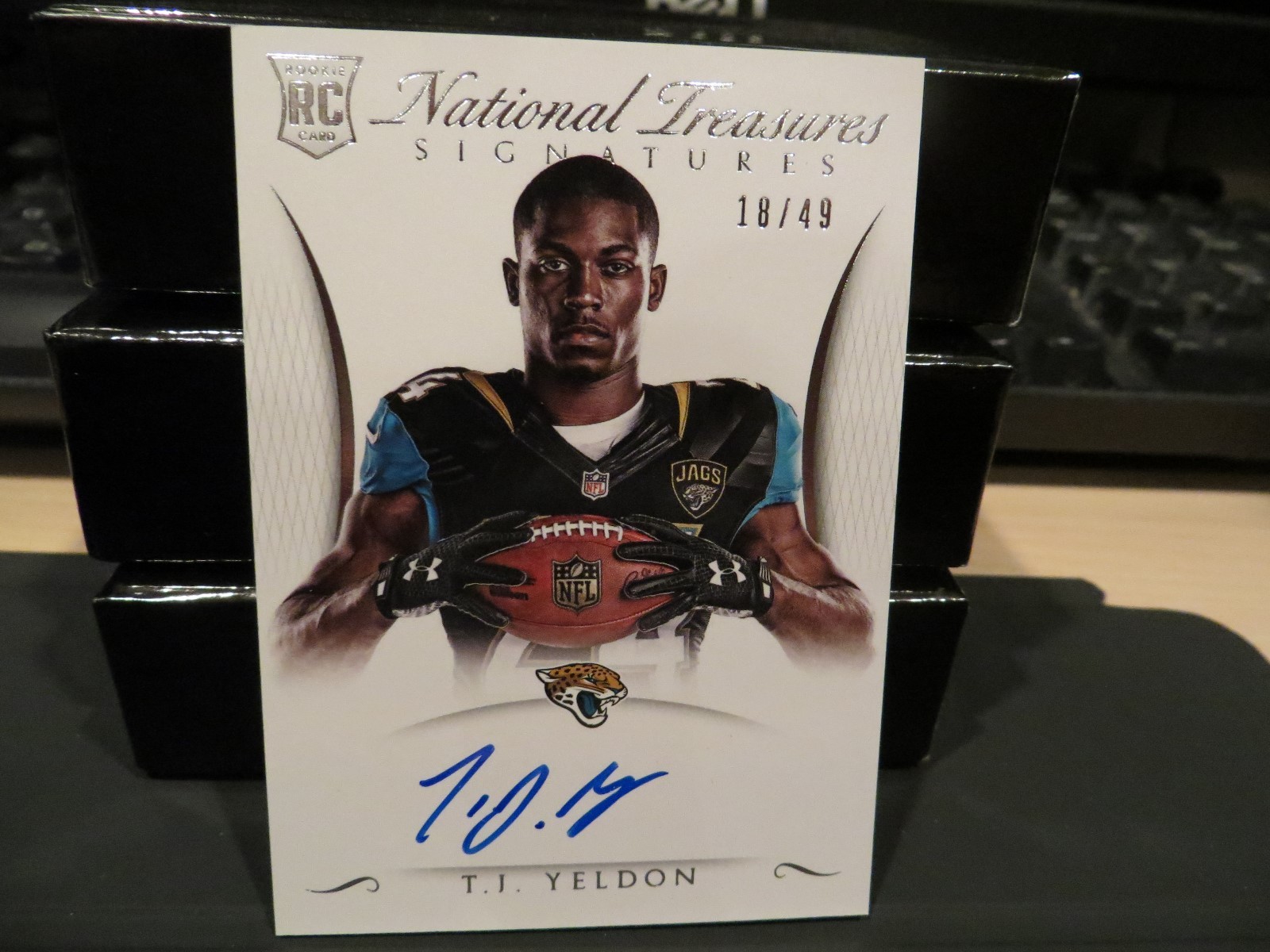 National Treasures Rookie Signatures Autograph Jaguars T.J. Yeldon 18/ ...