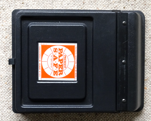 Doran Premier Darkroom Paper Safe - Holds 8x10 Paper - Invaluable ...