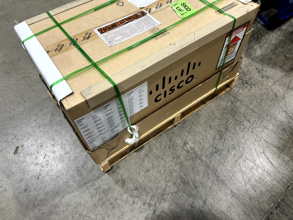 CISCO UCSB-5108-AC2 UCS 5108 BLADE SERVER AC2 CHASSIS 8-Bays UCS-SP ...