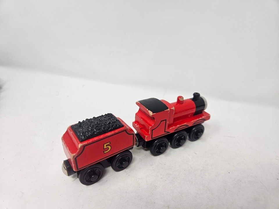 Thomas & Friends Wooden Railway James goes Buzz Buzz Train Tank Engine ...