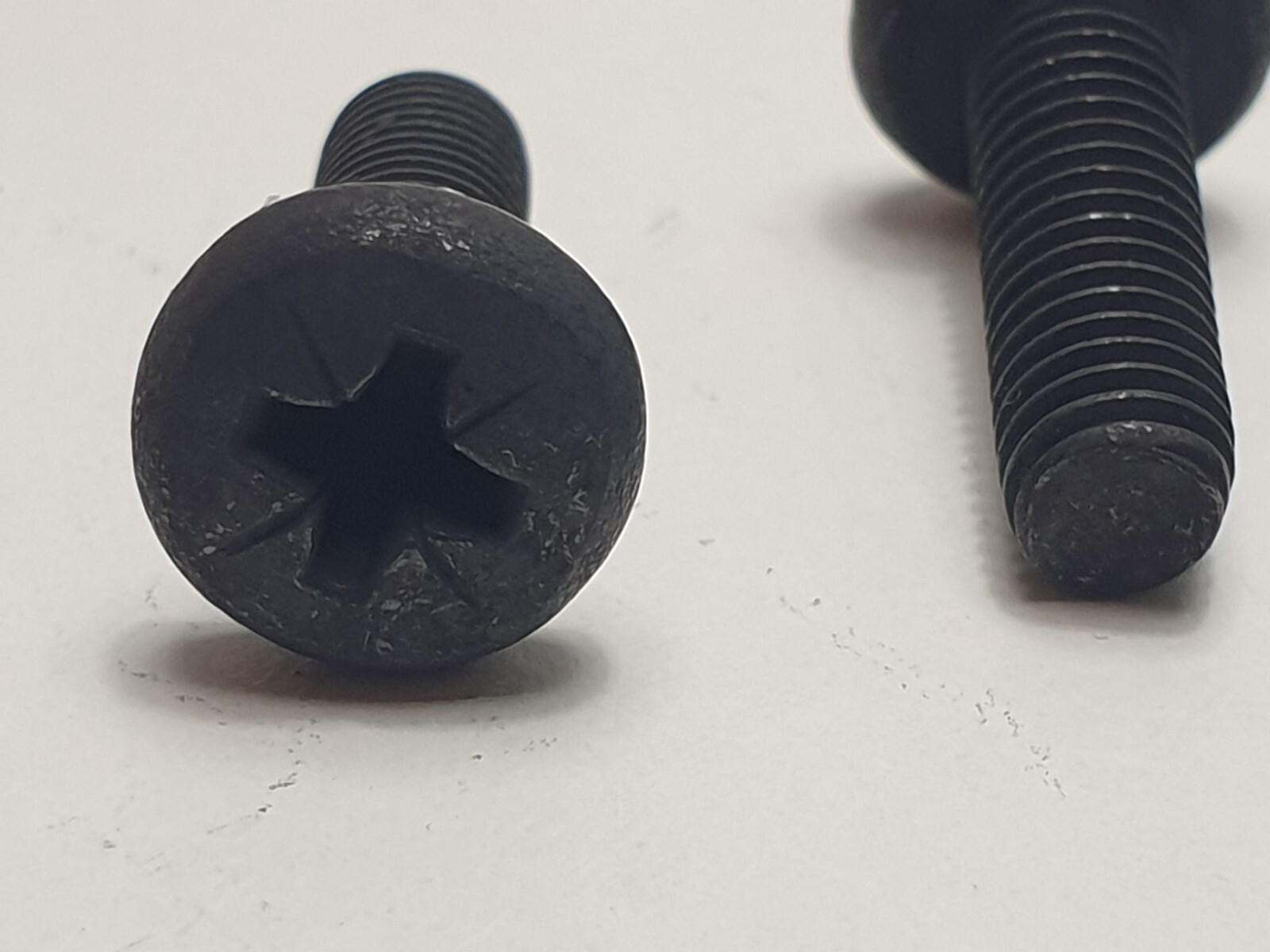 4x STAINLESS GRILLE FIX SCREWS CLIPS MK2 ESCORT MK3 CAPRI CORTINA ...
