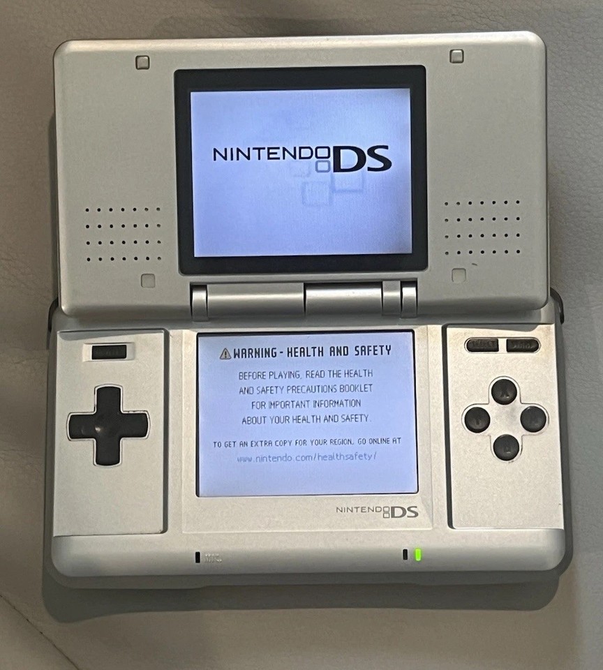 Nintendo DS Bundle with Metroid Prime Hunters: First Hunt Demo - CIB In ...