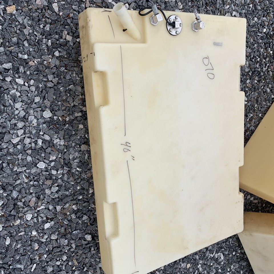 Moeller Marine Fuel Tanks Poly Gas Tank 070 Fuel Cell | eBay