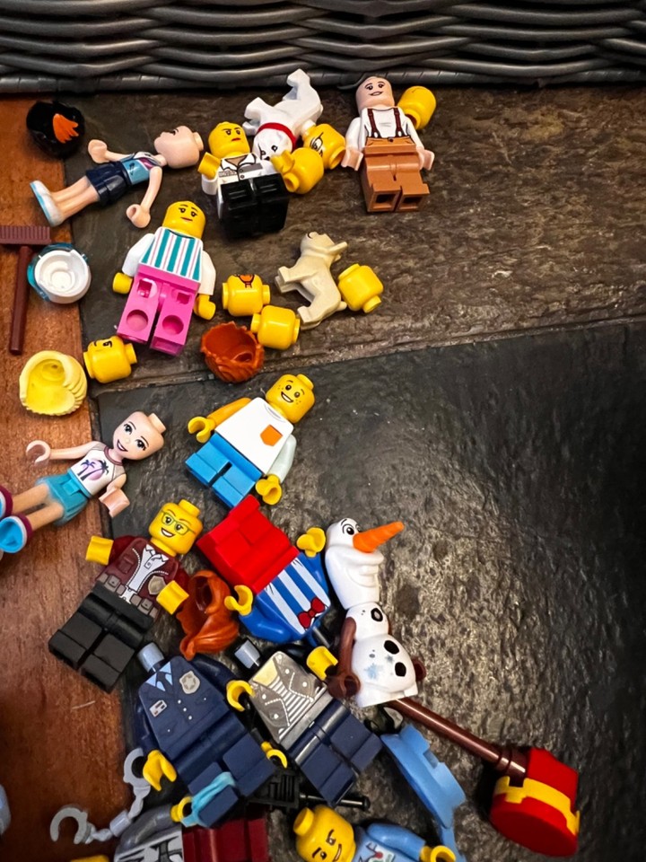 Huge Mixed Lot LEGO Bricks & Pieces w/ Mini Figures Bulk Building Set ...