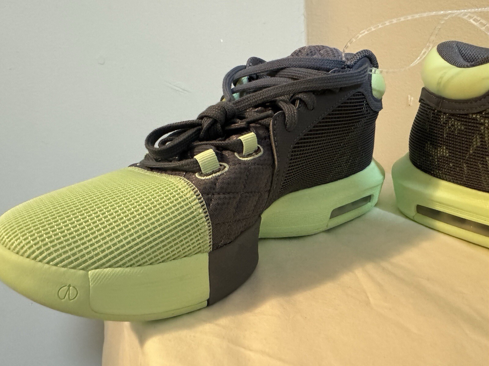 Size 10M- Nike LeBron Witness 8 Vapor Green | eBay