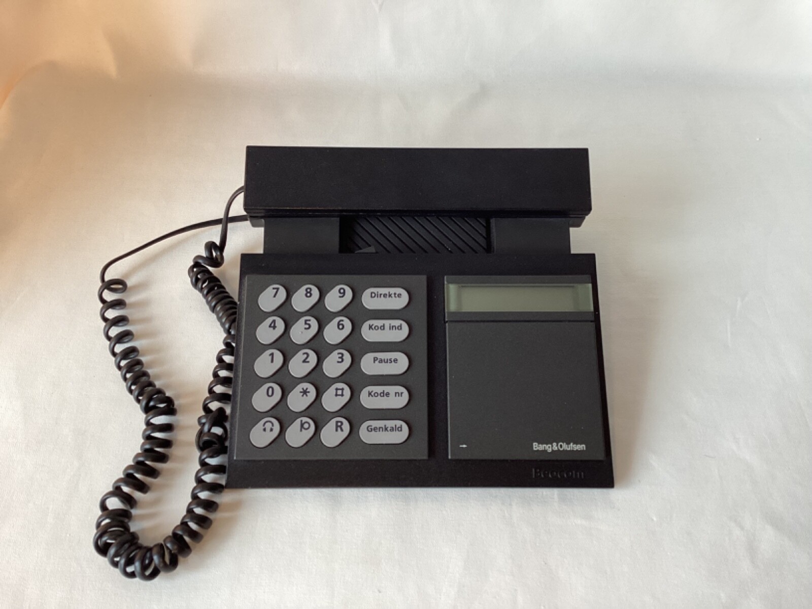 Beocom 2000 HST - B&O Bang and Olufsen Black 1980s Danish Desk Landline ...
