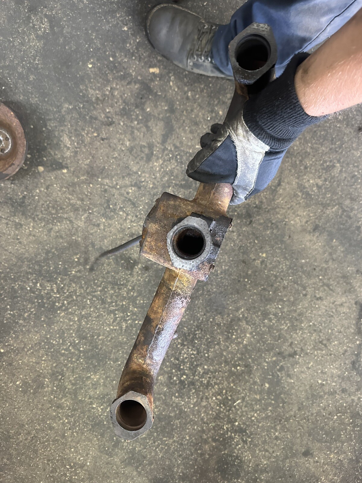 1956-1962 Chevrolet 235 Intake Manifold ML4W22 | Genuine OEM