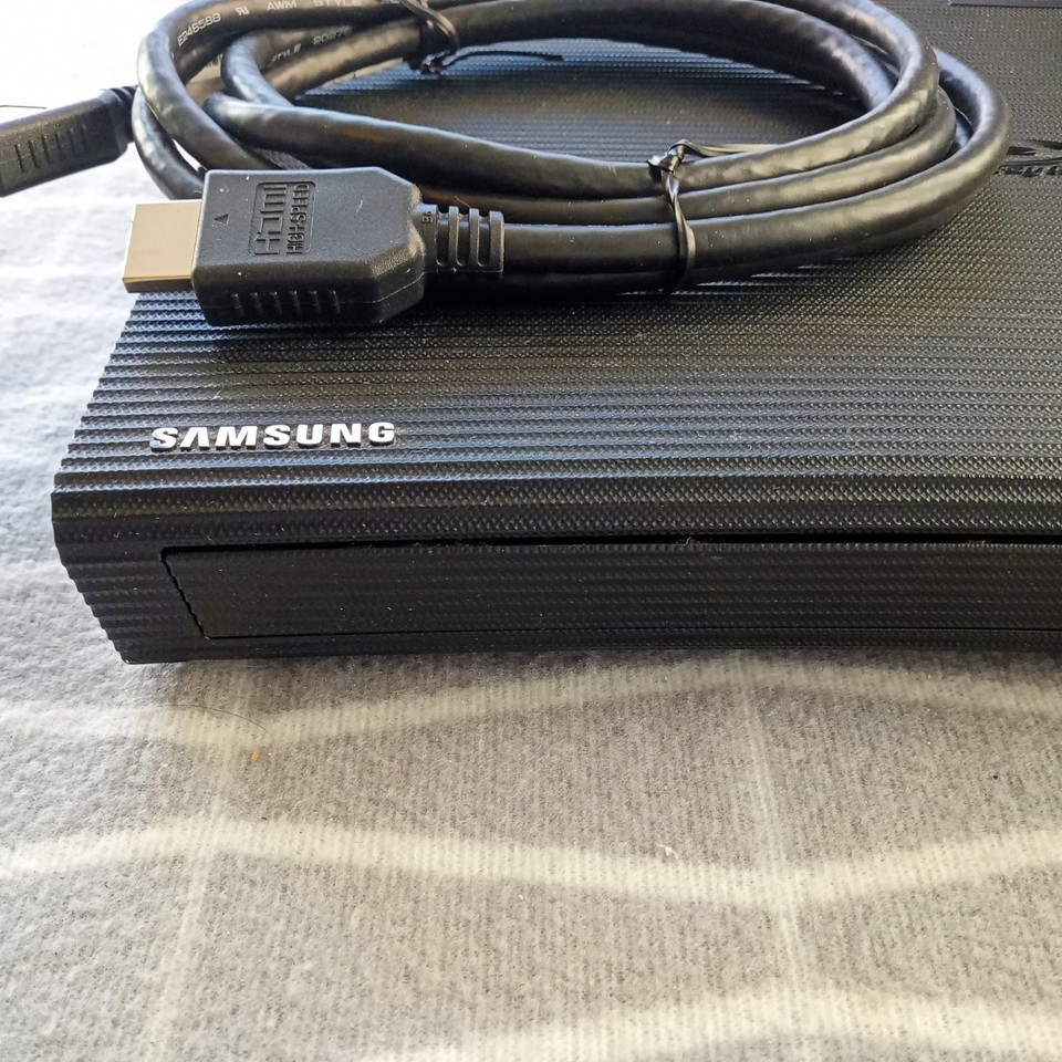 SAMSUNG BD-J5900 3D Blu-Ray DVD Player Wi-Fi Full HD In Black with ...