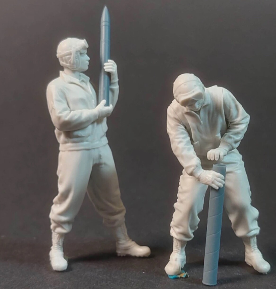 1/35 Scale Resin WW2 American Tank Crew Loading Shells 2 Figure Model ...