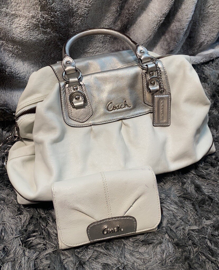Coach Silver and White Bag With Matching Wallet - Gem