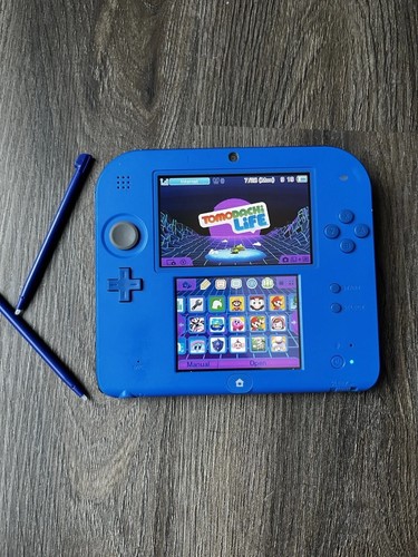 Nintendo 2DS Electric Blue with 64 gb SD, 3 styluses, Great Condition ...