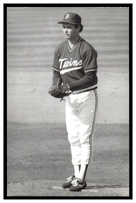 Joe Klink (1987) Minnesota Twins Vintage Baseball Postcard Rd9 | eBay