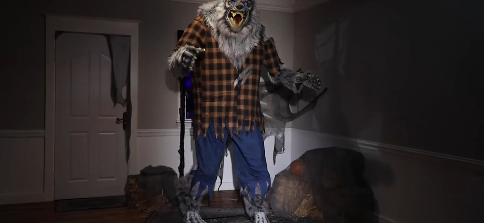 Animated Hulking Werewolf | eBay