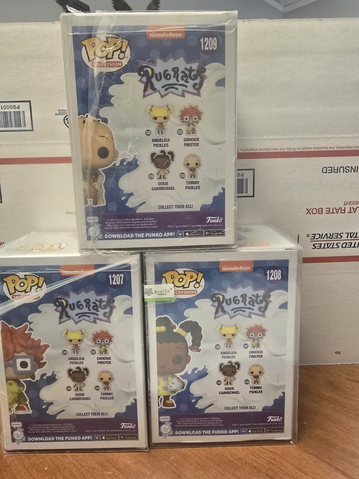funko pop lot: Rugrats Chuckie Finster 1207, Susie Carmichael 1208 ...
