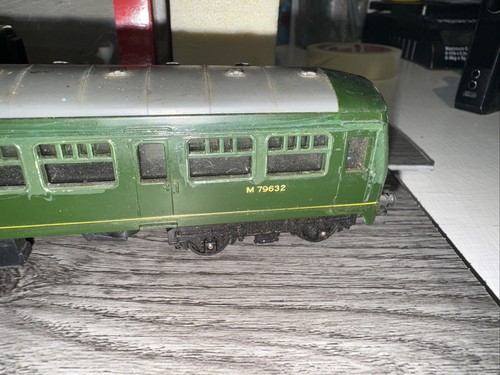 Hornby R369A 3-Car Diesel BR Green Loco and Carriages Boxed 00 Gauge ...