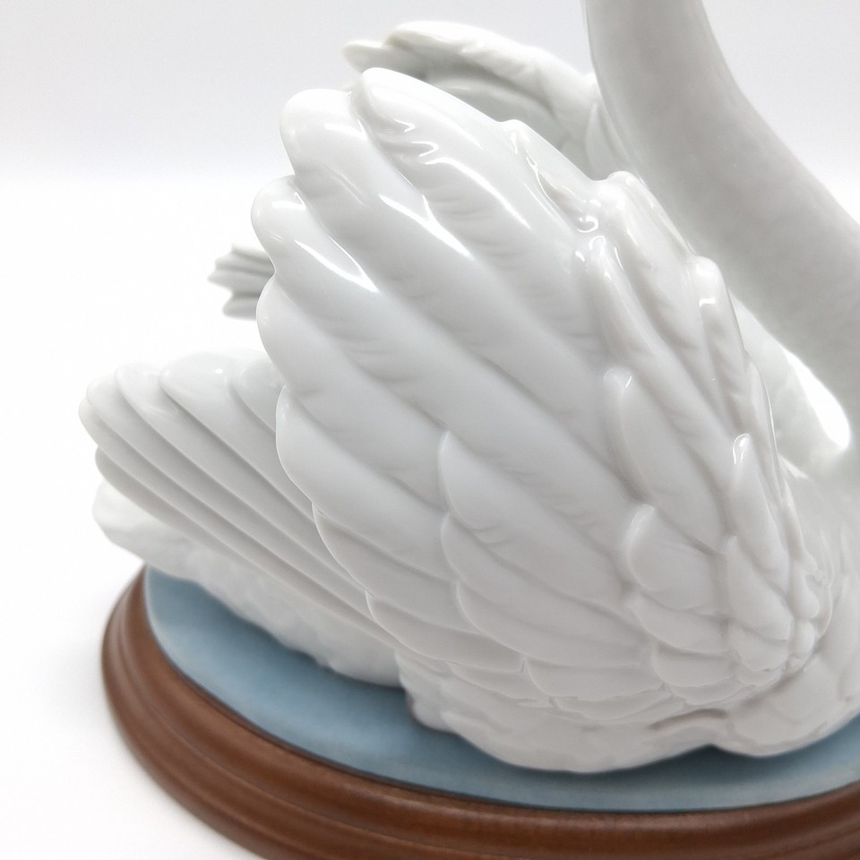 Vintage Lladro Swan W/Wings Spread W/Base # 09601 Retired Porcelain ...
