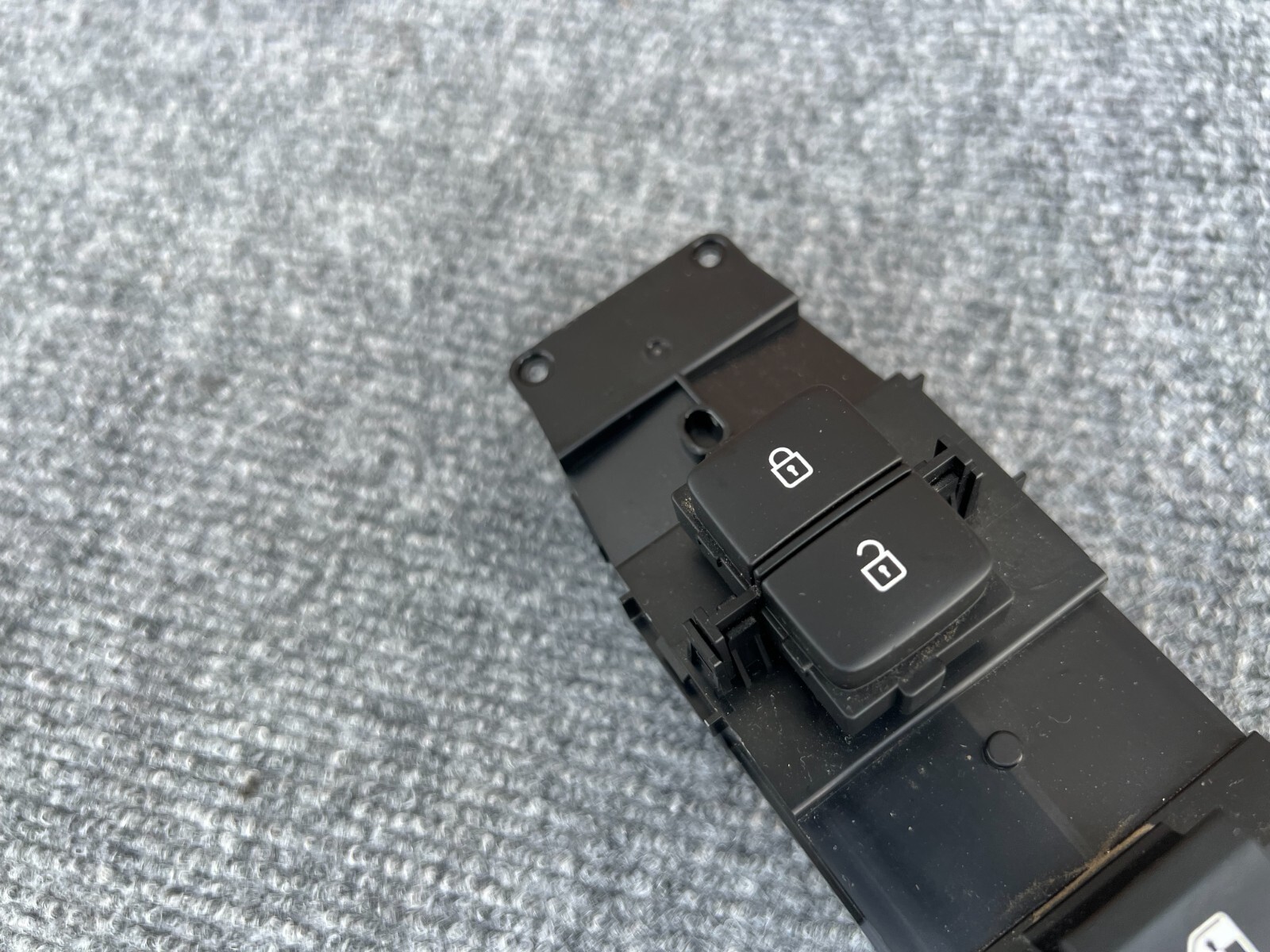 HYUNDAI GENESIS SEDAN & G80 2015-2020 OEM FRONT RIGHT PASSENGER WINDOW ...