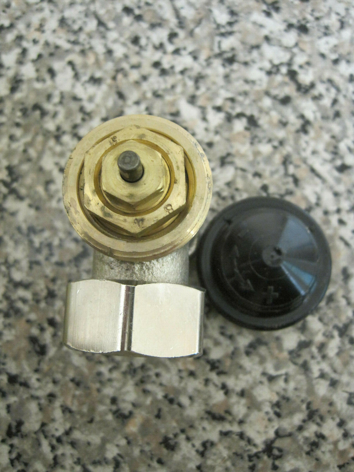 New Taco 5229-1 1/2" NPT MXF HeatGard Thermostatic Angle Radiator Valve ...