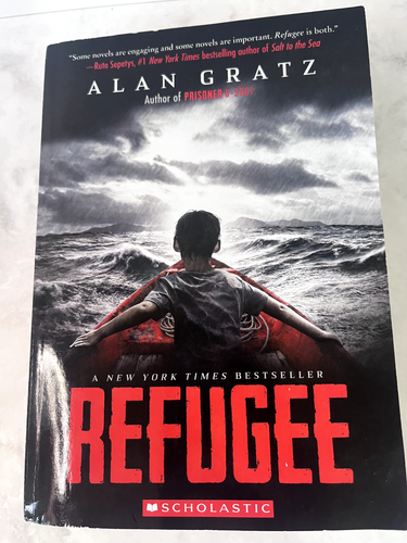 Refugee - Paperback By Alan Gratz - FANTASTIC CONDITION | eBay